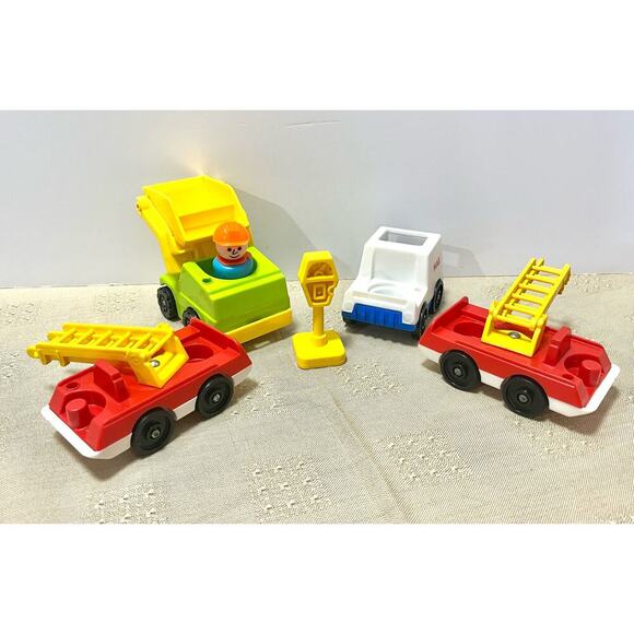 Fisher-Price | Toys | Vintage Fisher Price Little People Community ...